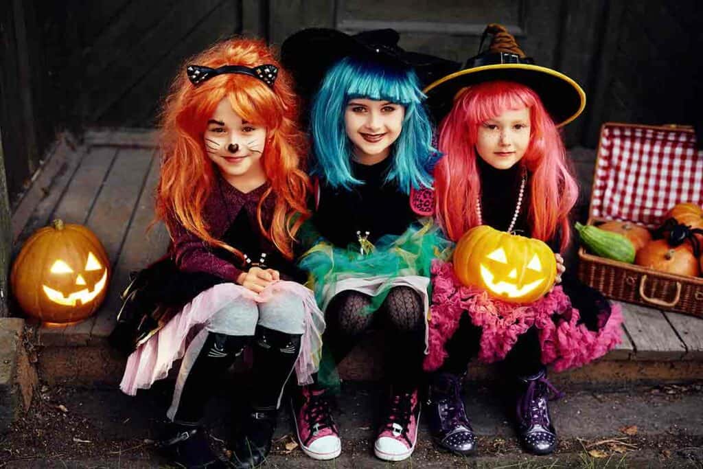 Here are 9 Fun Things to Do on Halloween with Kids & Grandkids